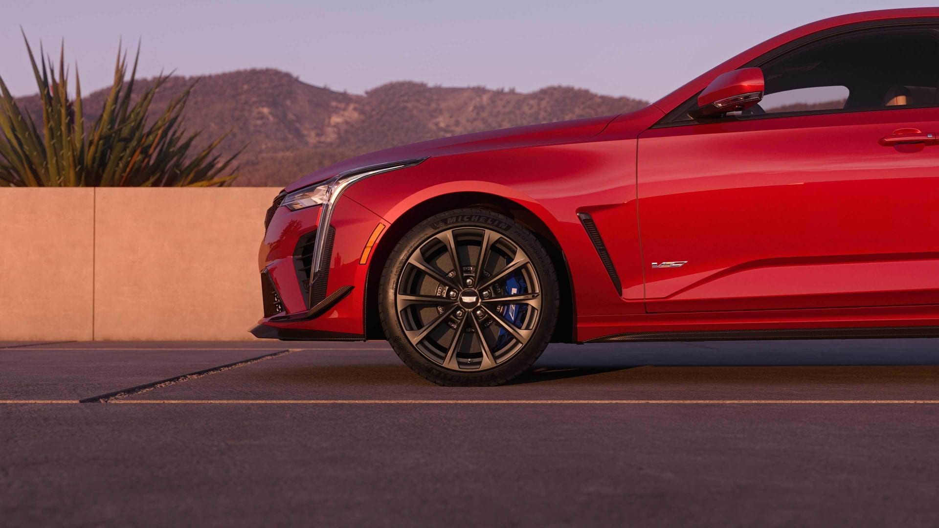 2023 CT4-V Series - Cadillac Digital Brochure