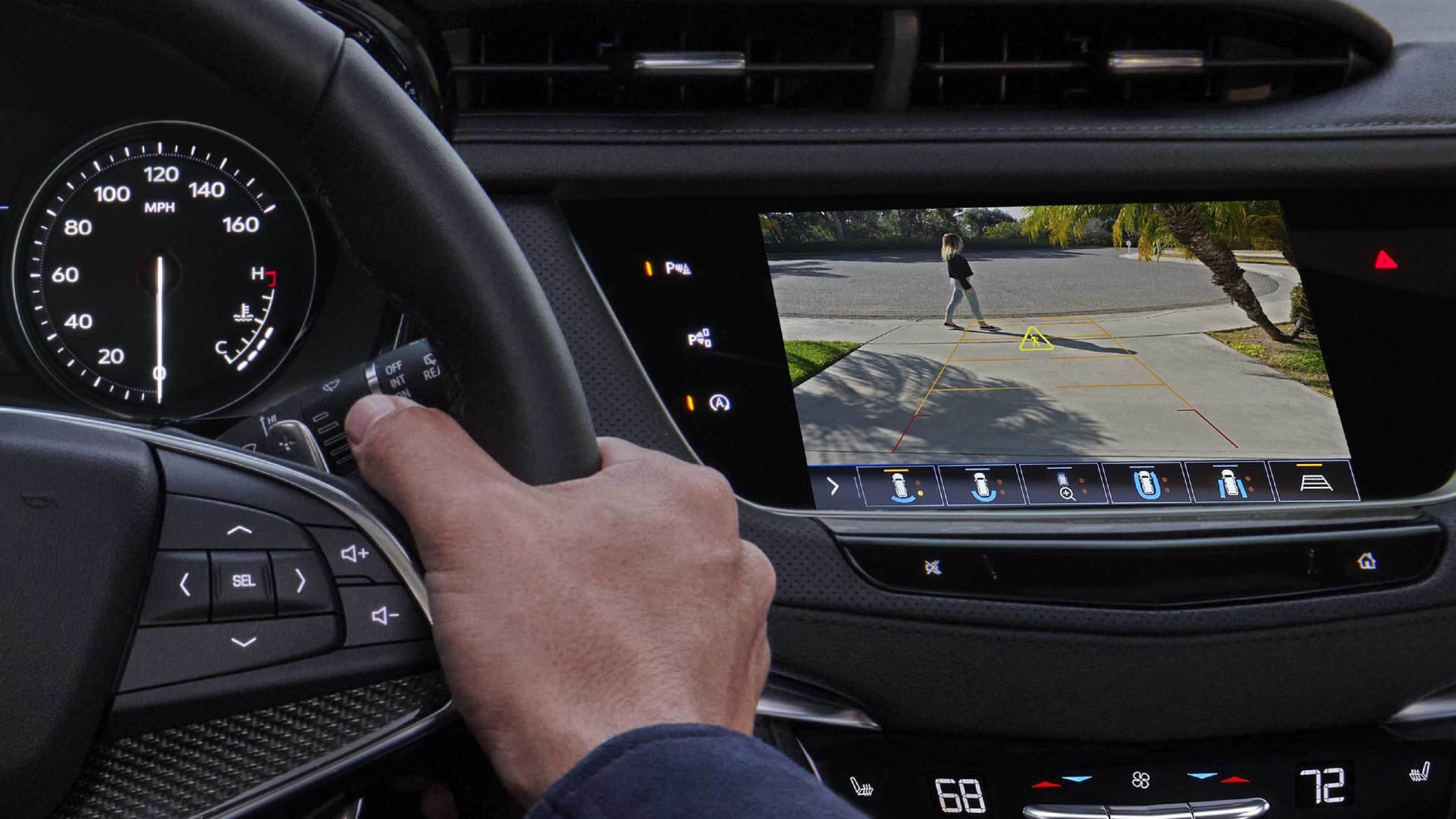 2023 XT5 - Cadillac Digital Brochure