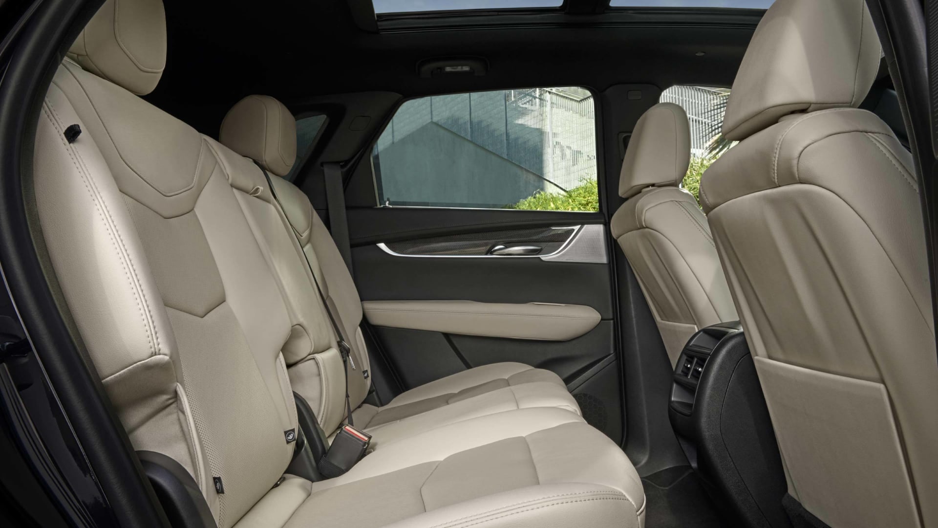 2023 XT5 - Cadillac Digital Brochure